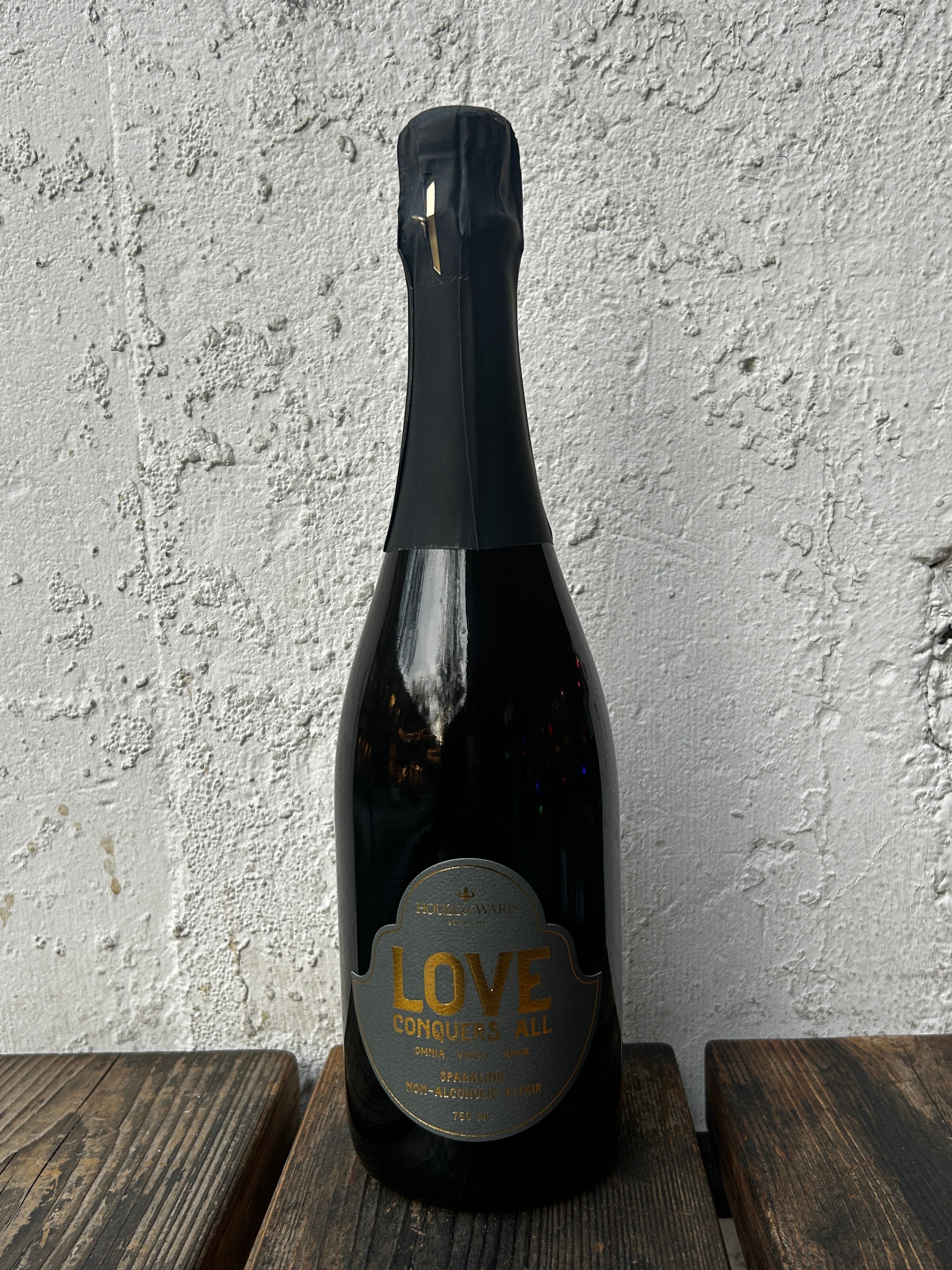Love Conquers All Sparkling Non-Alcoholic Elixir – Flask & Field